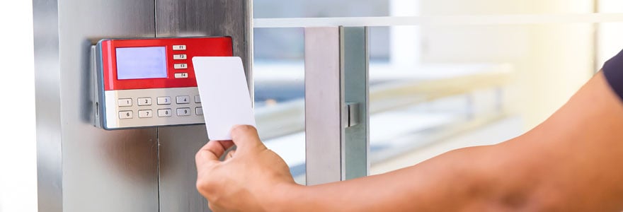 Quels sont les types de contrôle d'accès